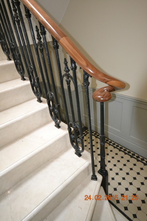 Continuous Handrail - Carpentry for London, Hammersmith and Chelsea